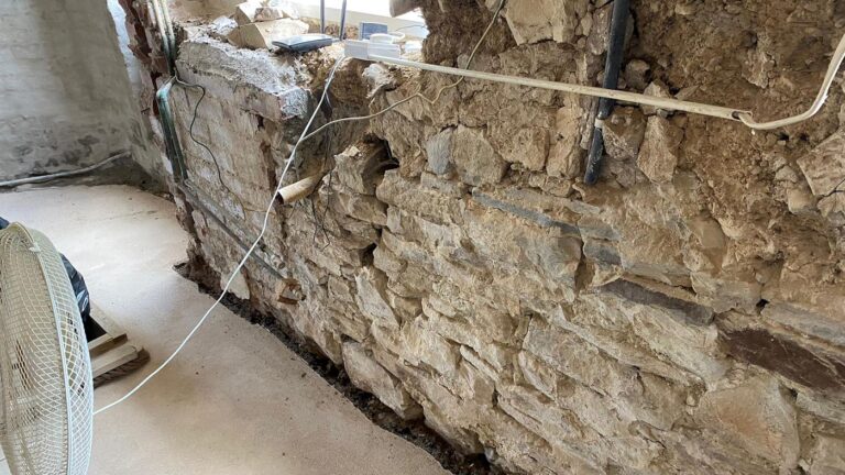 Old Farmhouse With Cob Walls - Core Conservation